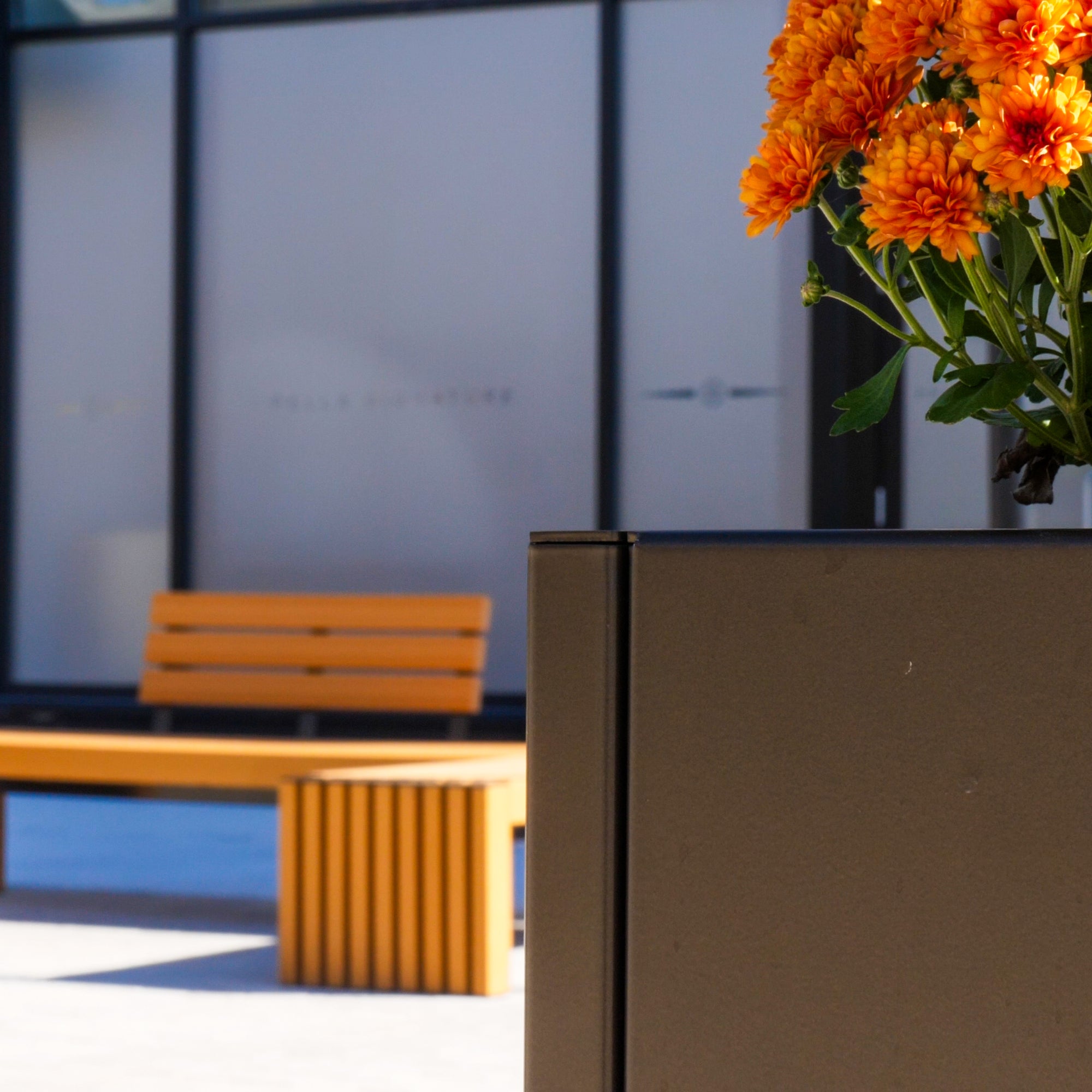 Burr Ridge Planters | HIDEAWAY USA